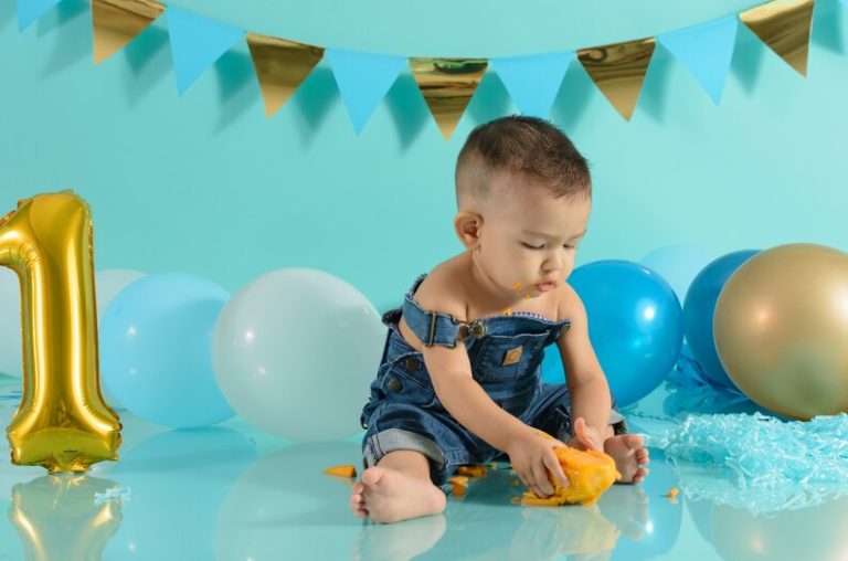 50+ Heartfelt One Month Baby Birthday Wishes for Baby Boys and Girls ...